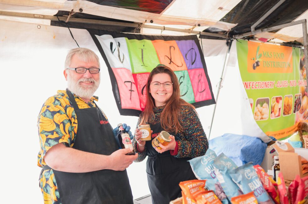 RUGBY FIRST TO SERVE UP A TASTY FOOD AND DRINK FESTIVAL! - Cadman Homes